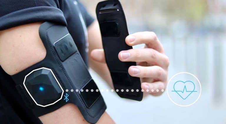 Shapeheart Armband: the magnetic phone case heart rate monitor