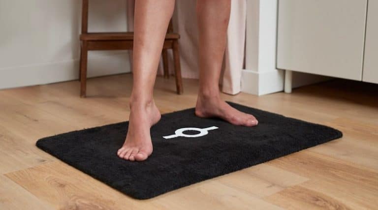 BBalance: a smart bathroom mat that tracks your weight & posture