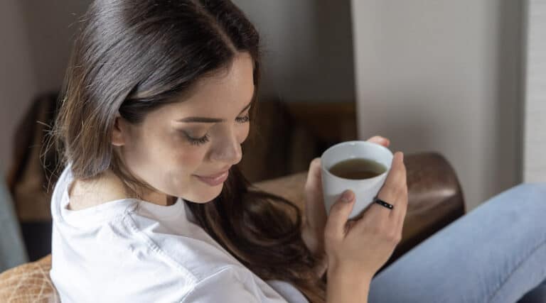 VELIA smart ring now targets a Q1 2025 debut